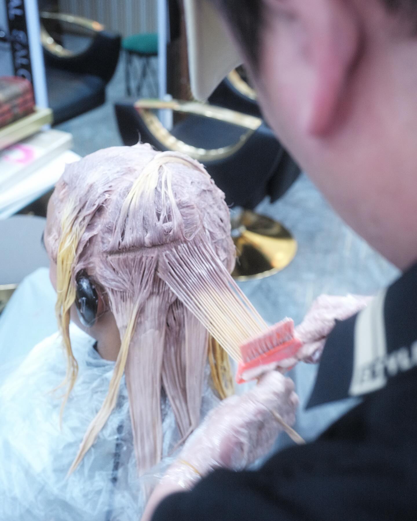 Beauty Salon Services for Ladies in Karama, Dubai - Nasmat Jamal